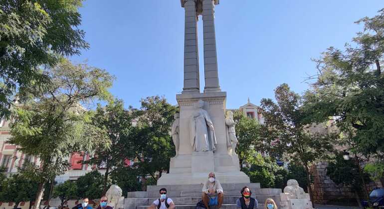 Monuments of Seville: Cathedral, Alcazar and Giralda with Tickets ...