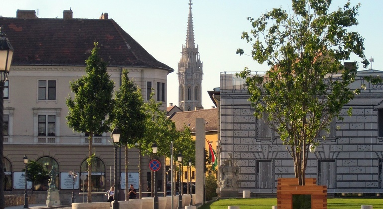 Official Buda Tour - Budapest | FREETOUR.com