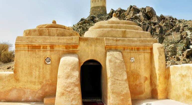 6 Emirates in a Day Tour - Dubai | FREETOUR.com