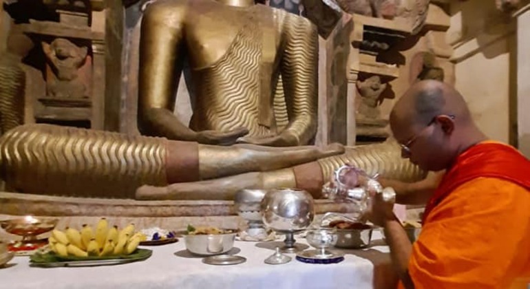 Excursion into Three Temples of Kandy - Kandy | FREETOUR.com