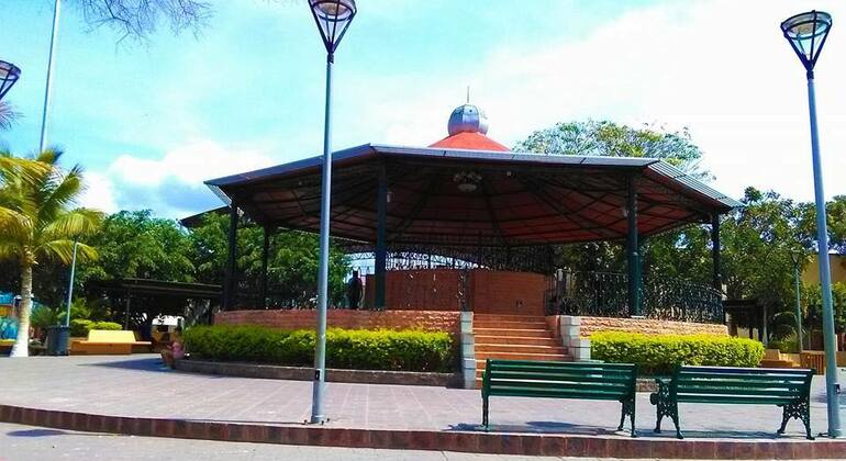 Journey through The Pochutla Marketplace - La Crucecita, Mexico ...