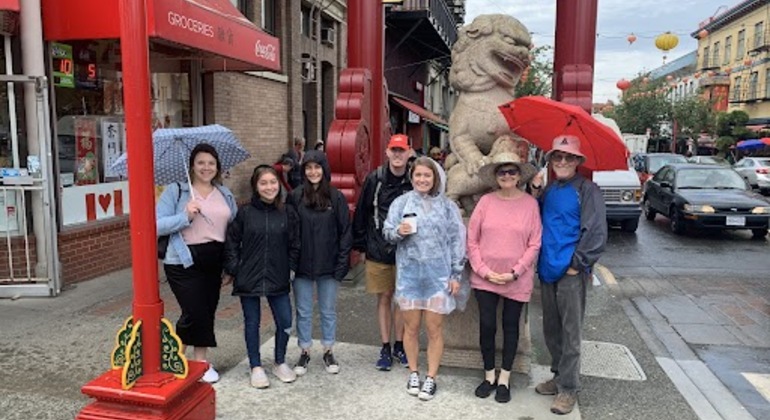 The Free Walking Tour of Victoria - Victoria | FREETOUR.com