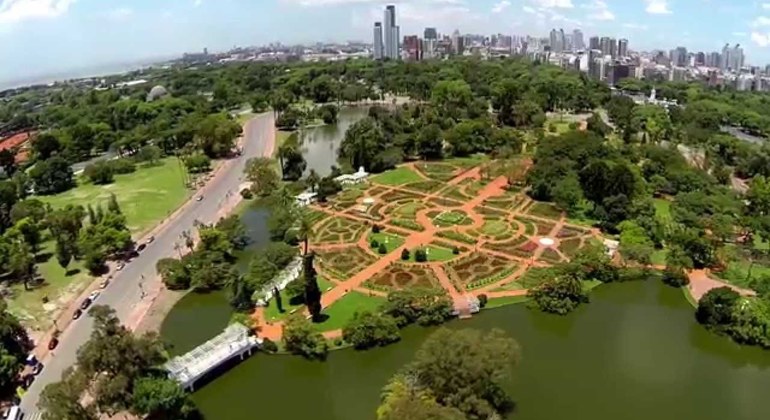 Parks of Buenos Aires Walking Tour - Buenos Aires | FREETOUR.com